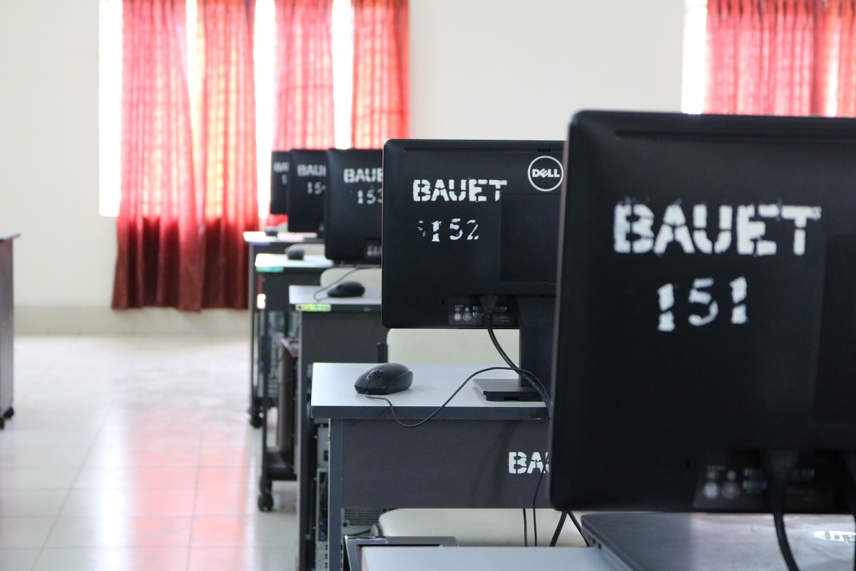 Computer Lab of Bangladesh Army University of Engineering and ...